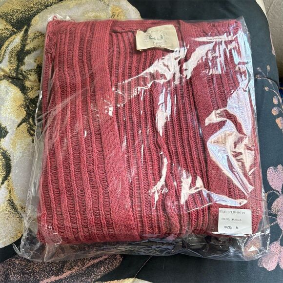 Fantastic Fawn | Sweaters | Fantastic Fawn Red Knit Openfront Fringe ...